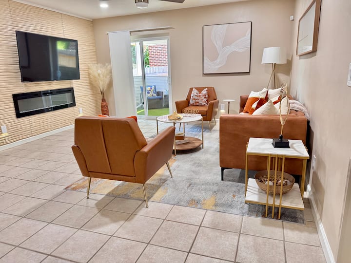 Stay, Work And Play! 2.3 Miles From Doak Stadium - Tallahassee, FL