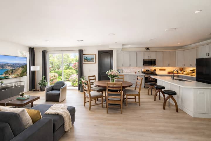 Modern Luxury Retreat In The Heart Of Costa Mesa - Costa Mesa, CA