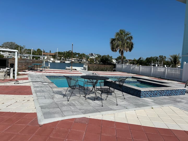 Waterfront Getaway Home Irb - Indian Rocks Beach, FL