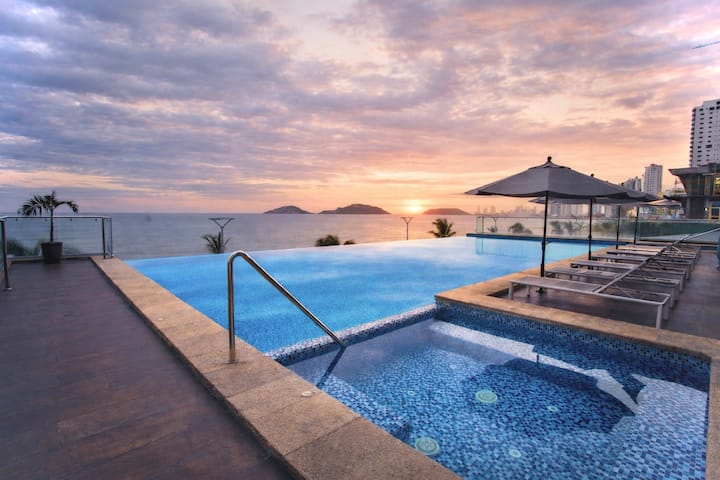 Piso 15: El Mejor Jacuzzi Con Vista Al Mar De Mzt - Mazatlan