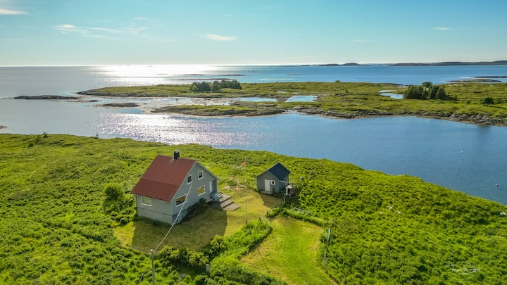 Romslig Feriehus Med Spektakulær Beliggenhet - Norway