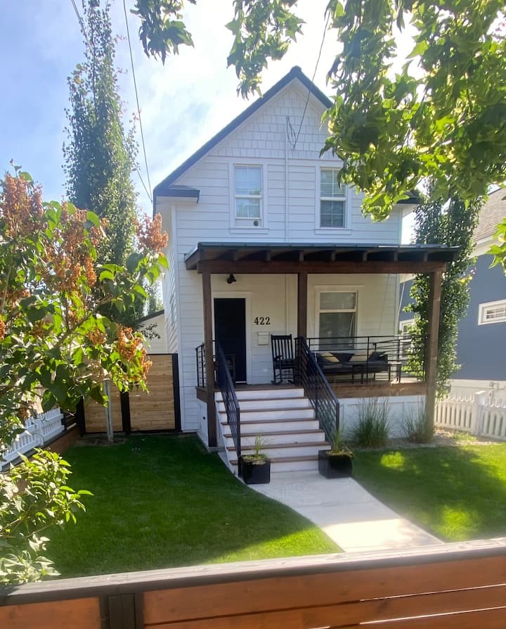 Character Chic, Walk To Town & Beach! - Penticton