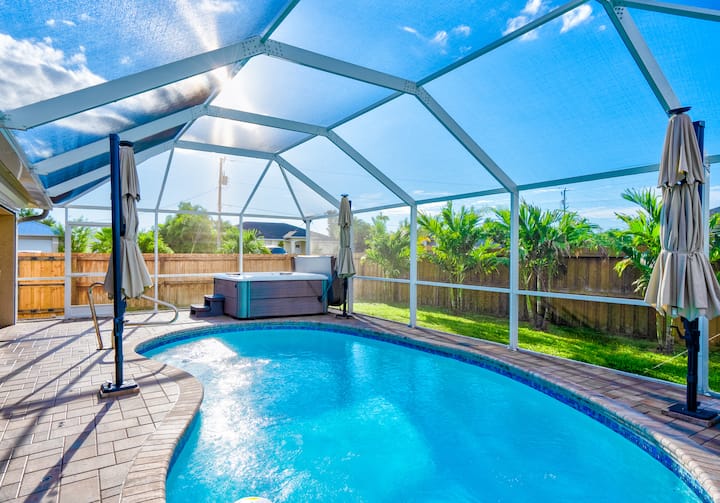 Cape Coral Oasis • Heated Pool, Jacuzzi & Billiard - Cape Coral, FL