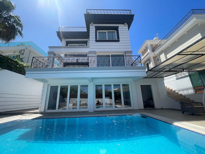 3+2 Lüks Tripleks Villa Karaoğlanoğlu/girne - Girne