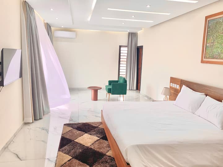 Vila Duplex De 06 Pièces - Abidjan