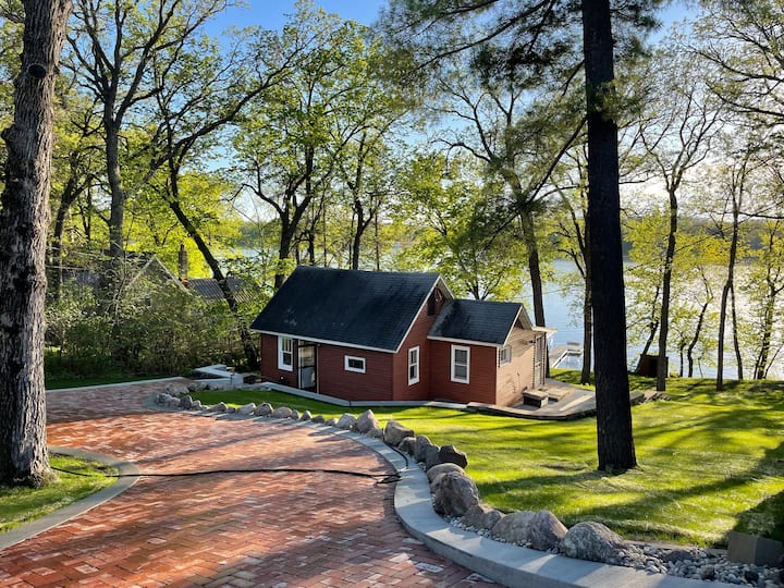 Lake Life Cottage + Bunk Cabins - Detroit Lakes, MN