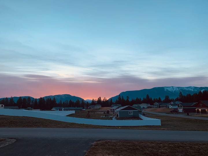Glacier Getaway Family Edition~8 Minutes From Utbs - Columbia Falls, MT