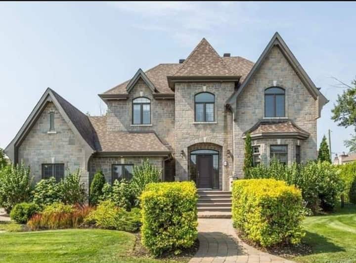 Exquisite Retreat Luxury Living - Terrebonne