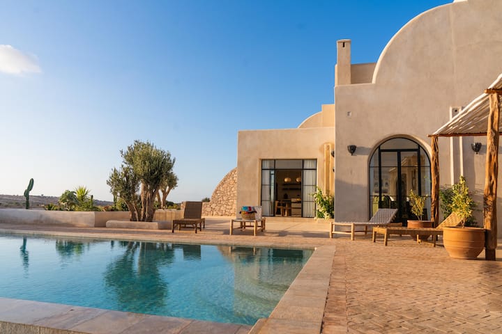 Villa Contemporaine Avec Piscine Chauffée - Essaouira