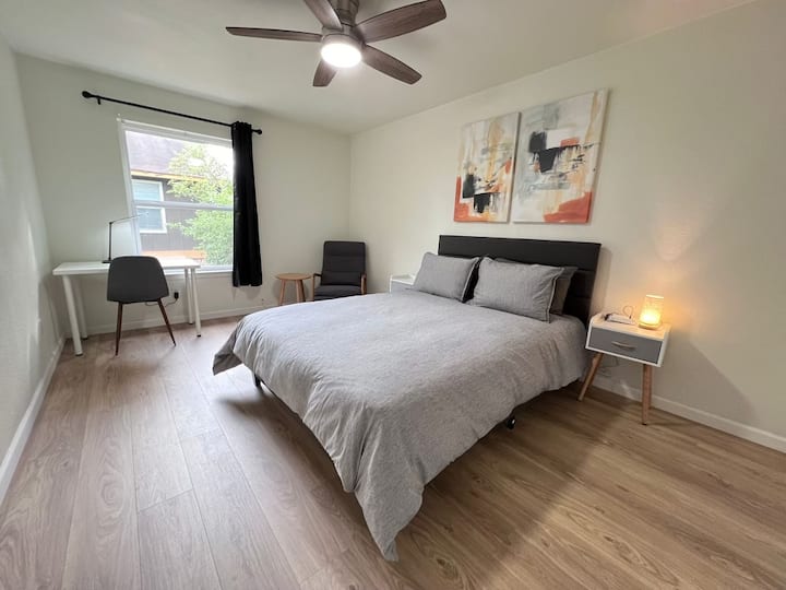 Newly Remodeled Cozy Home In South Austin - Austin, TX