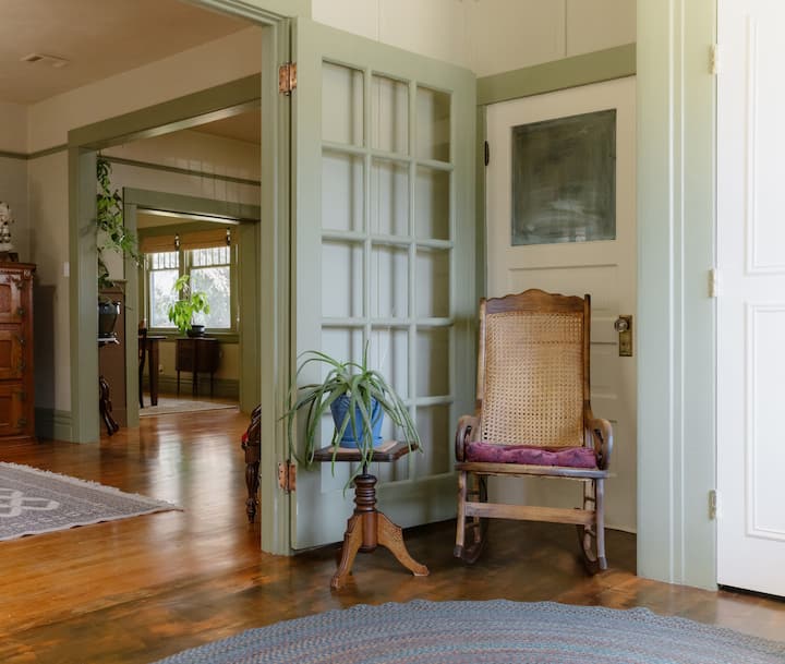 New Riverside Vintage Gem, Located Central + Grill - Reno, NV