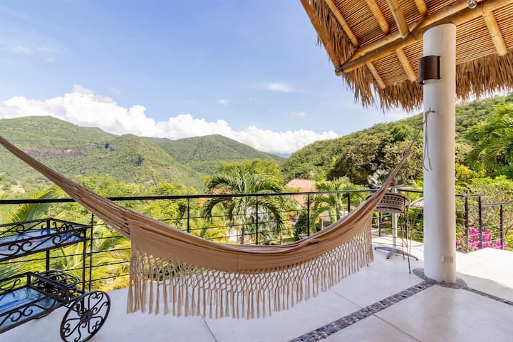 Spectacular Tropical Private Villa - Apulo