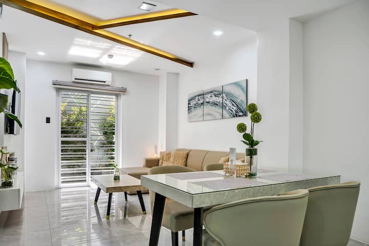 Luxury Villa Near Walking Street - Angeles