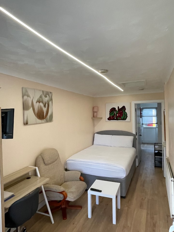 Blissful Studio Flat 1-bedroom Entire Place - Cambridge