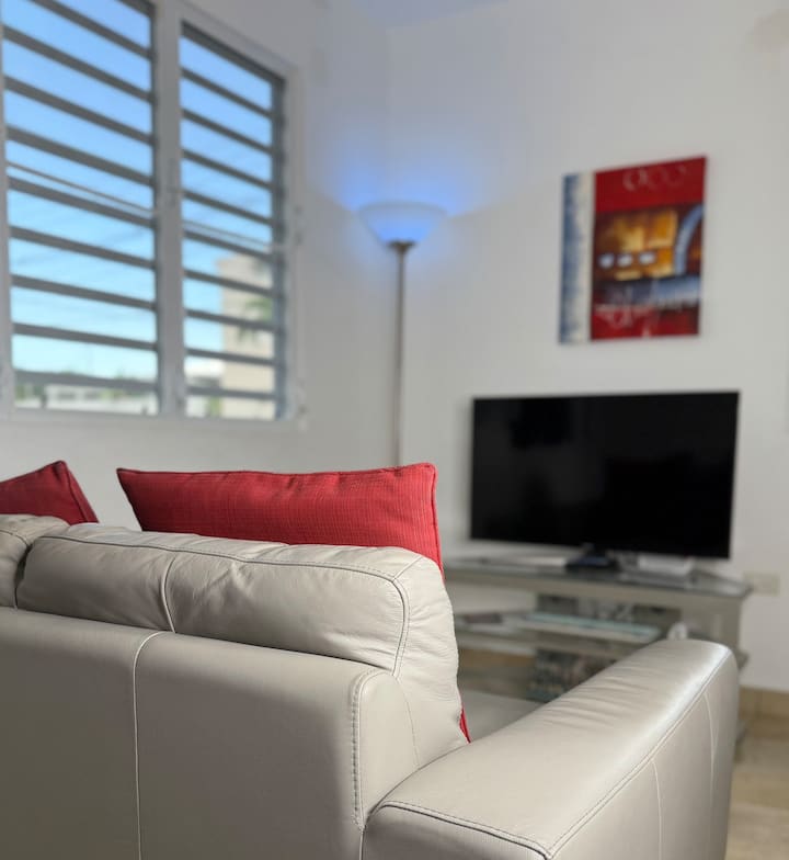 A1 – Caguas Excellent Location, Clean + Parking - Aguas Buenas
