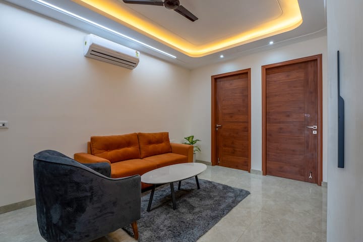 Radiant @ 3bhk Apartment Nr Artemis & Medanta - Gurugram