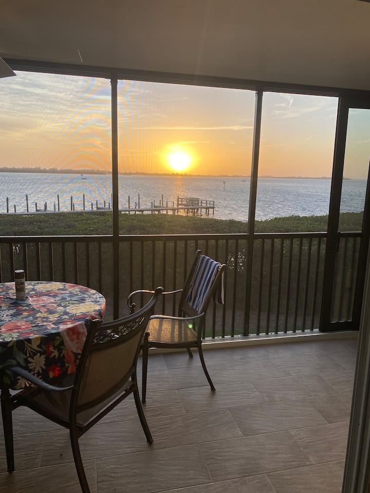 Coquina Moorings Beach / Bay Condo - Anna Maria Island, FL