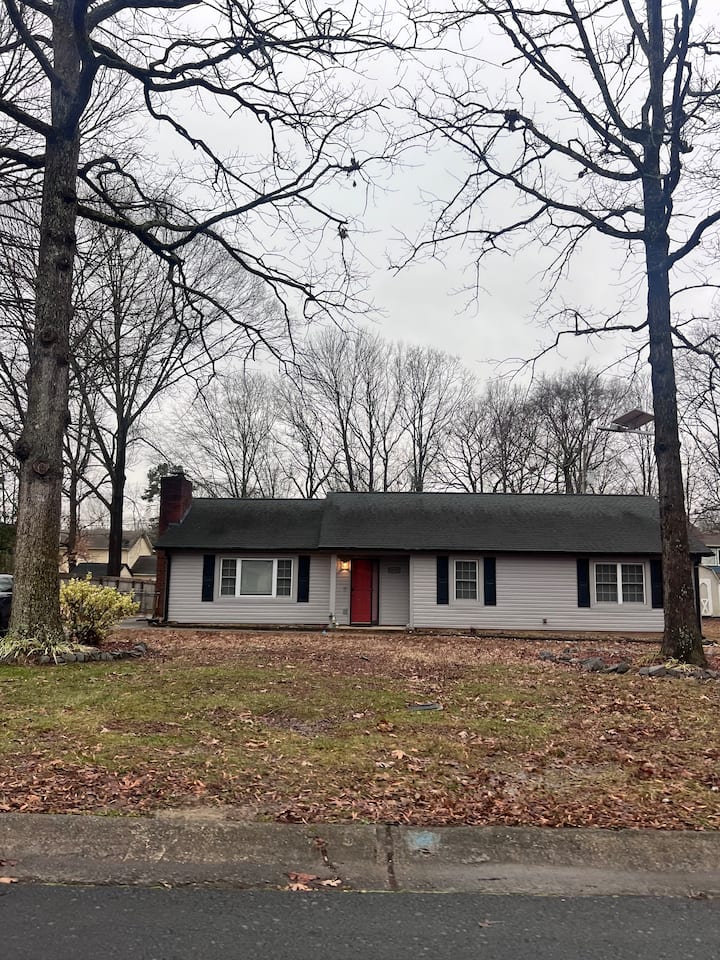 The Best Hidden Treasure( 2 Rooms )
I Live Here - Monroe, NC