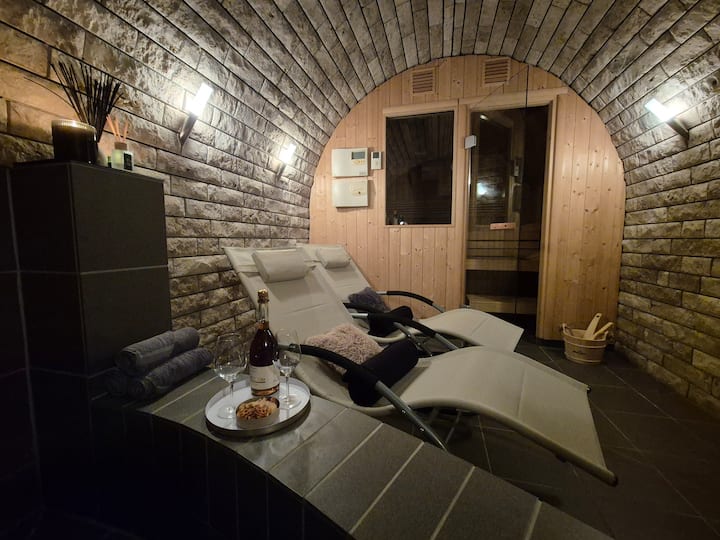 Stadt, Wald, Fluss - Privater Wellnessbereich - Auenwald