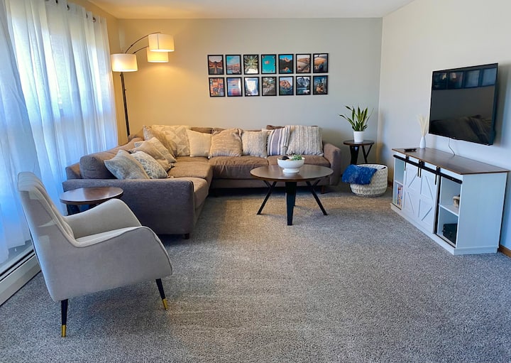 Modern & Comfy - Centrally Located - Spring Lake, North Mankato