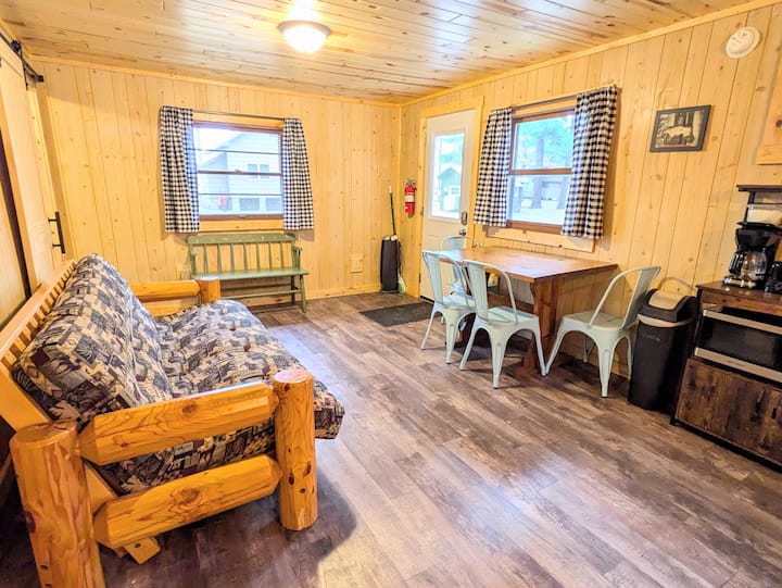 Remodeled Classic 2br Cabin - Crosby, MN