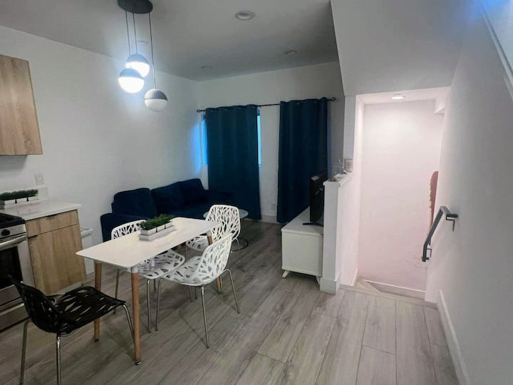 Specious 3 Bedrooms House Downey - South Gate, CA
