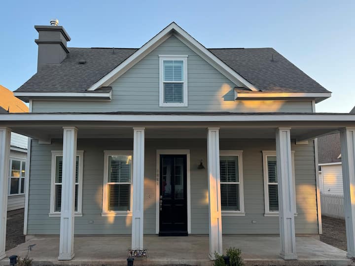 Hill Country Hideaway - Driftwood, TX