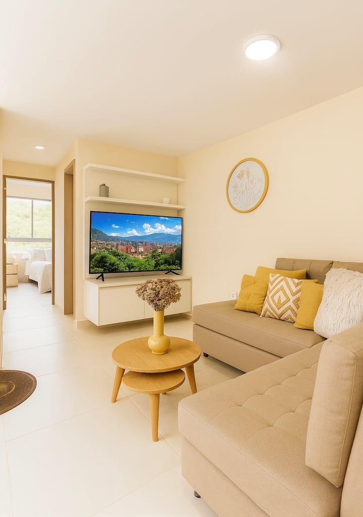 Park And Metro On One Side, Office, Terrace, Large - Medellín