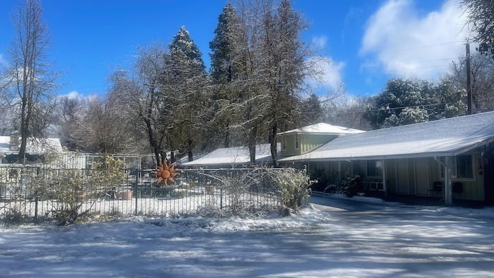 Seven Circles Lodge&retreat - California