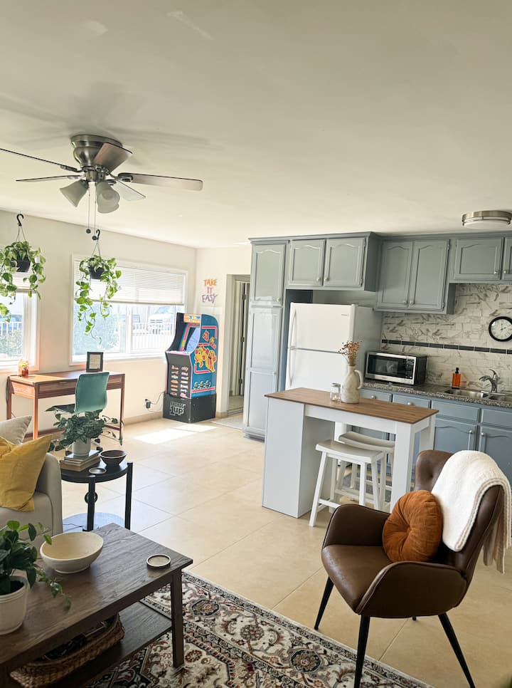 *Bohemian Stay* In Santa Monica! - Santa Monica, CA