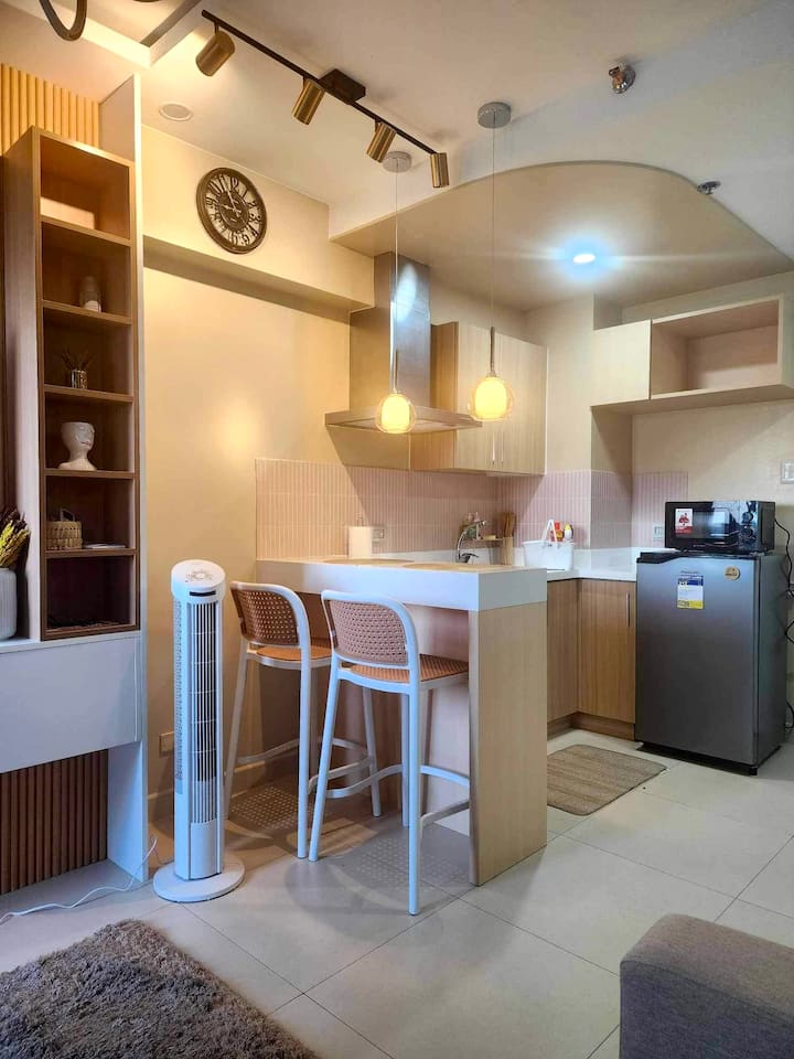 Luxuria Century Cozy Home In Qc - Marikina