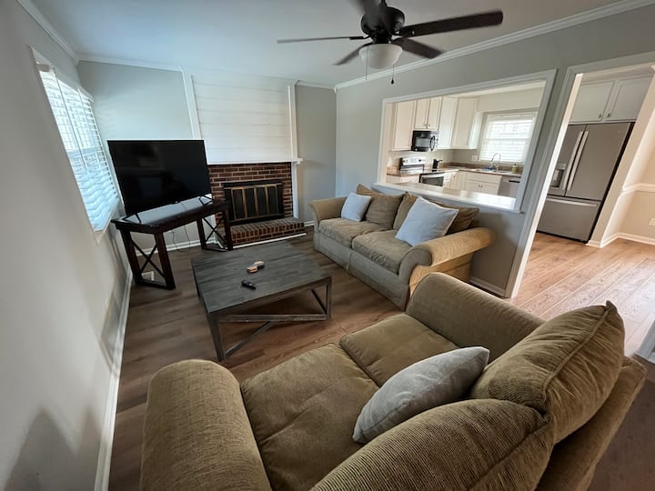 Tranquil Jamestown Culdesac Home - High Point, NC
