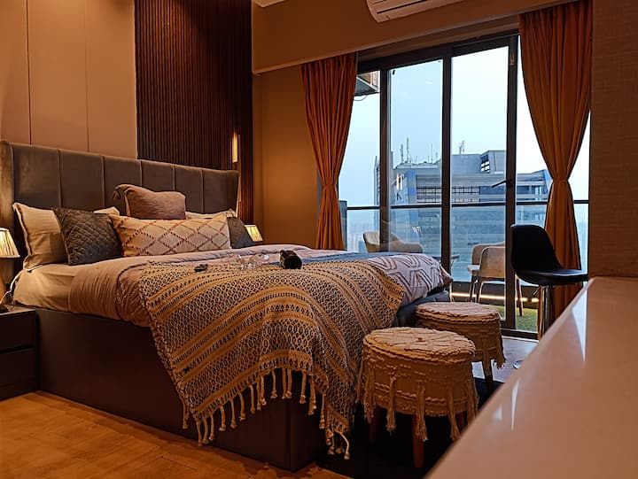 Luxurious Suite 18 By Opulent Studio - Noida