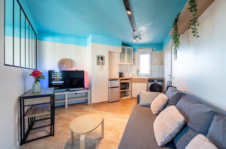 À Deux Pas Du Métro Parisien ! - Les Lilas