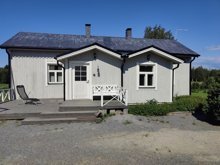 Pihapiirin Mökki - Luvia