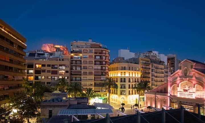 Top-floor Apt Over Central Market & Castle Views - Alicante