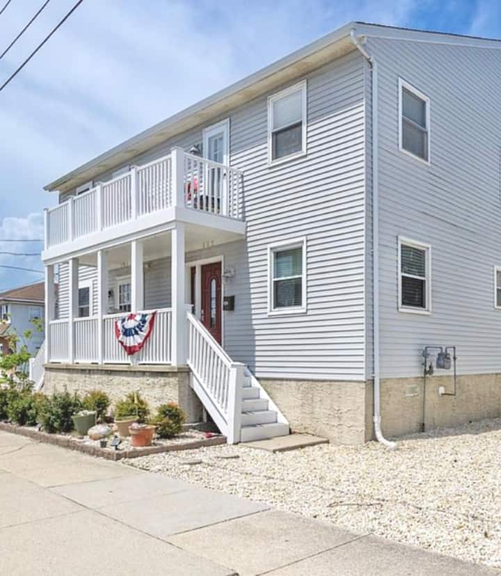 Large Cozy Family Beach House - Sea Isle City, NJ