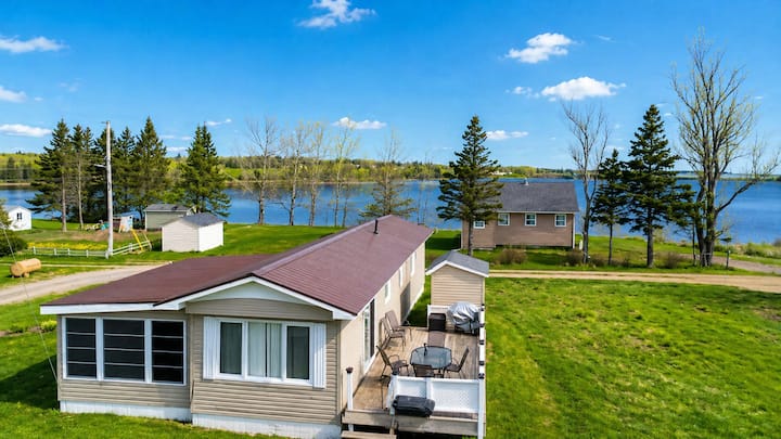 Water-view Family Cottage Near Bouctouche Dunes - Bouctouche