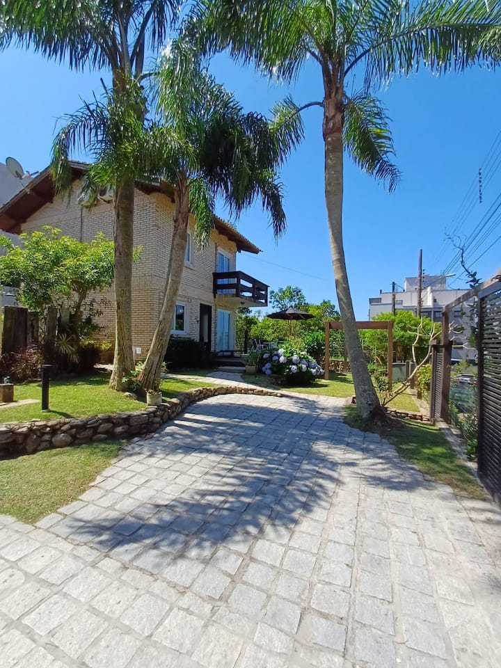 Refúgio No Centro De Bombinhas - Bombinhas