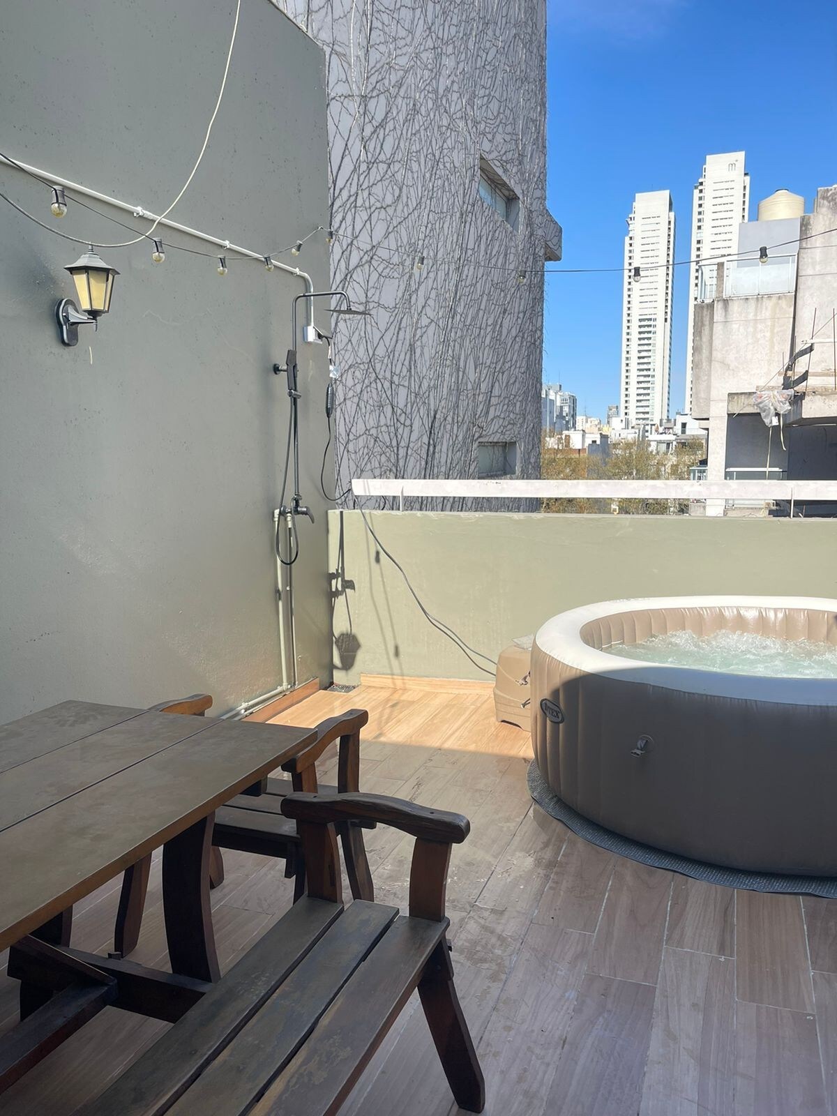 Triplex grrilla, out door shower and private jacuzzi - Apartments for ...