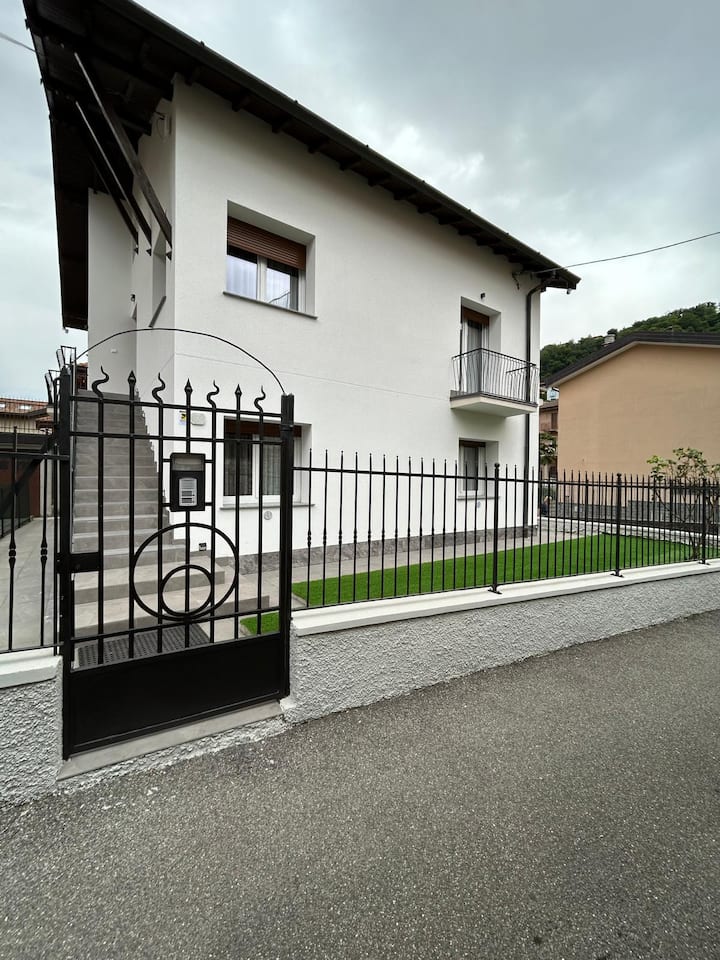 Appartamento Dolcevita (Free Parking) - Como, Italia