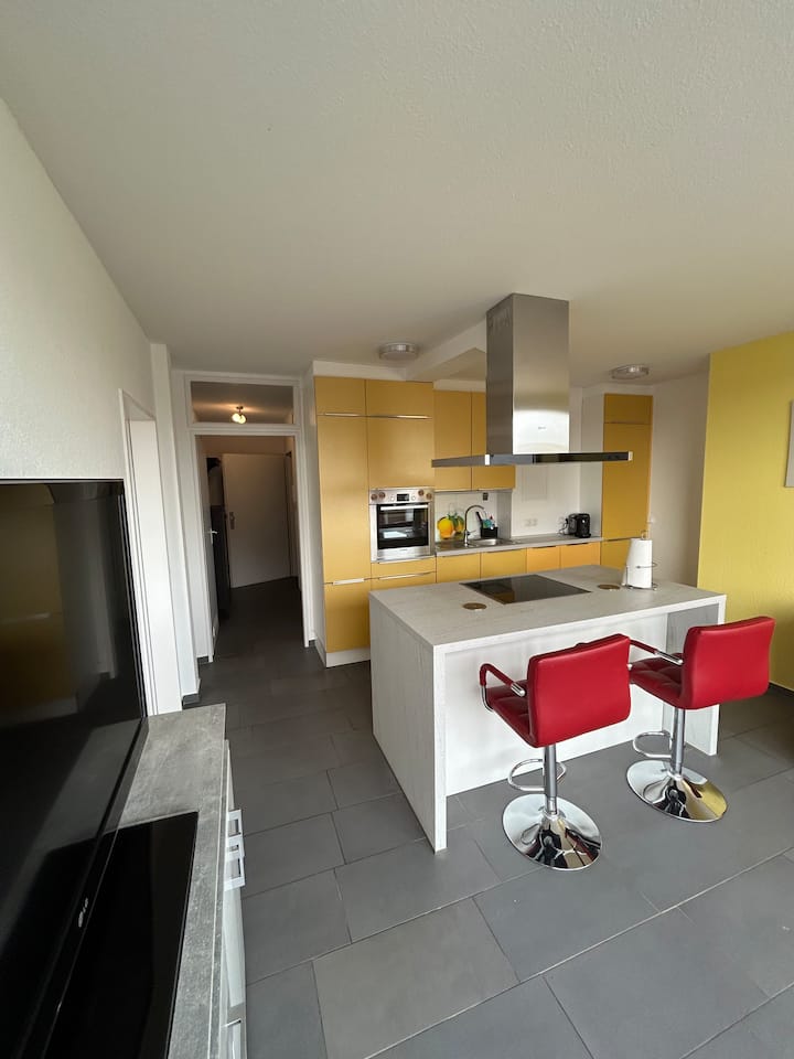 Lichtdurchflutete Wohnung Mit Großem Balkon - Alfter