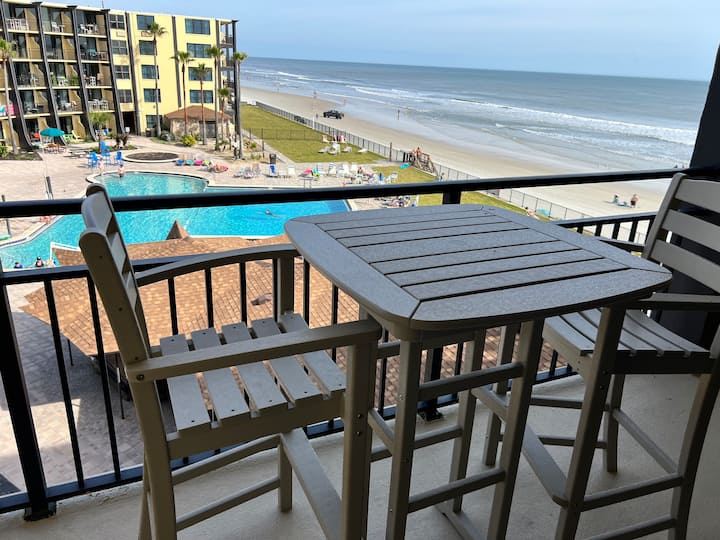 Luxury Oversized King 1-bedroom - Daytona Beach Shores, FL