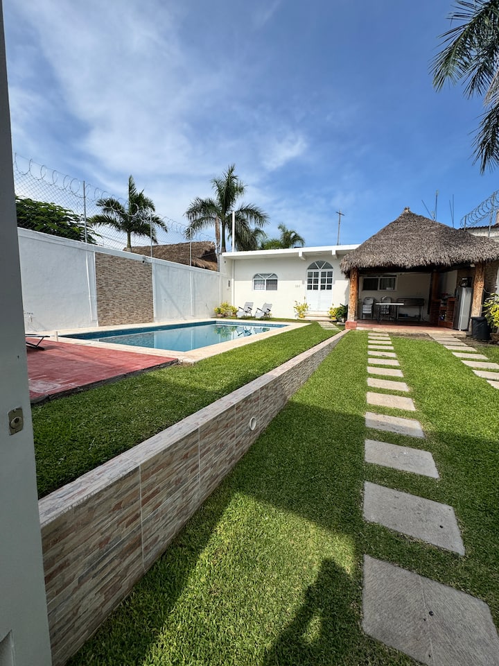 Casa Con Alberca 20 Personas | Vacacional - Tequesquitengo