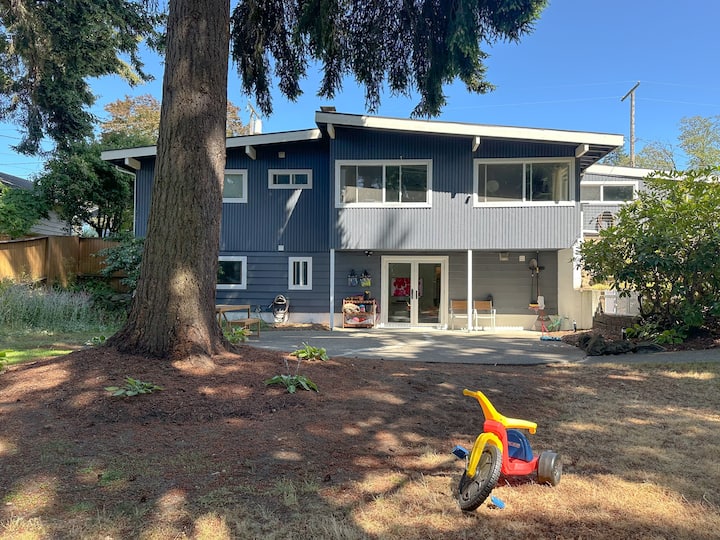 Kid/family/remote-working Friendly. New Remodel! - Bellevue, WA