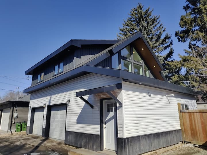 Inglewood Loft - Edmonton, Canada