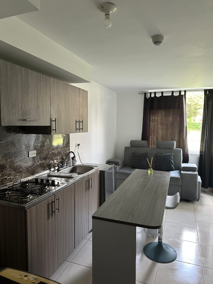 Apartaestudio Moderno Y Central - Armenia, Colombia