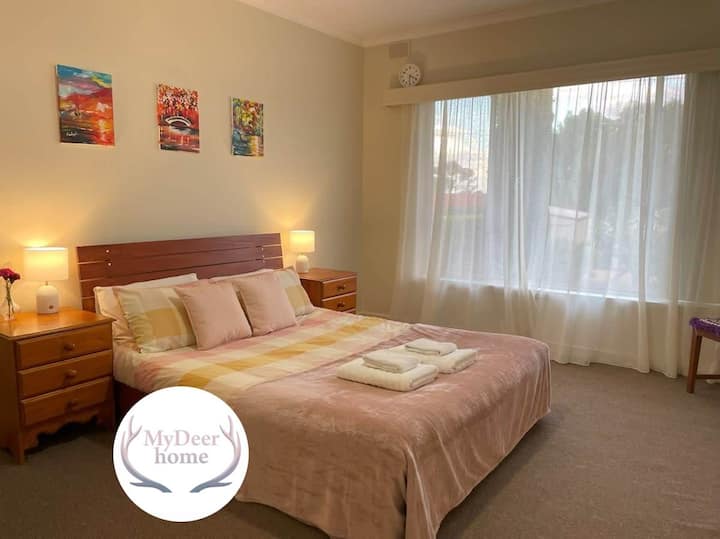 The Hidden Gem Exquisite 3br Retreat In Berri - Berri