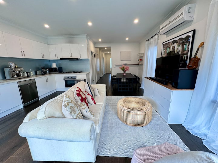 New House Near Monash Hospital, Just A 3-min Walk - Notting Hill