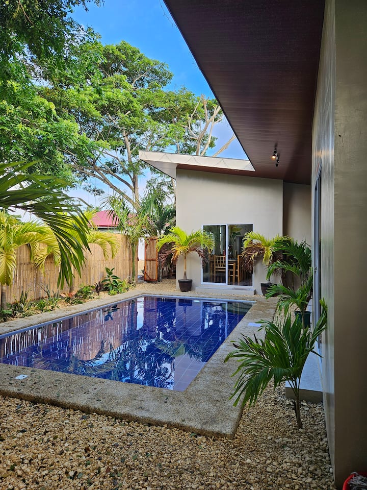 Playground Beach House. Free  Pick-up To Airport. - Panglao